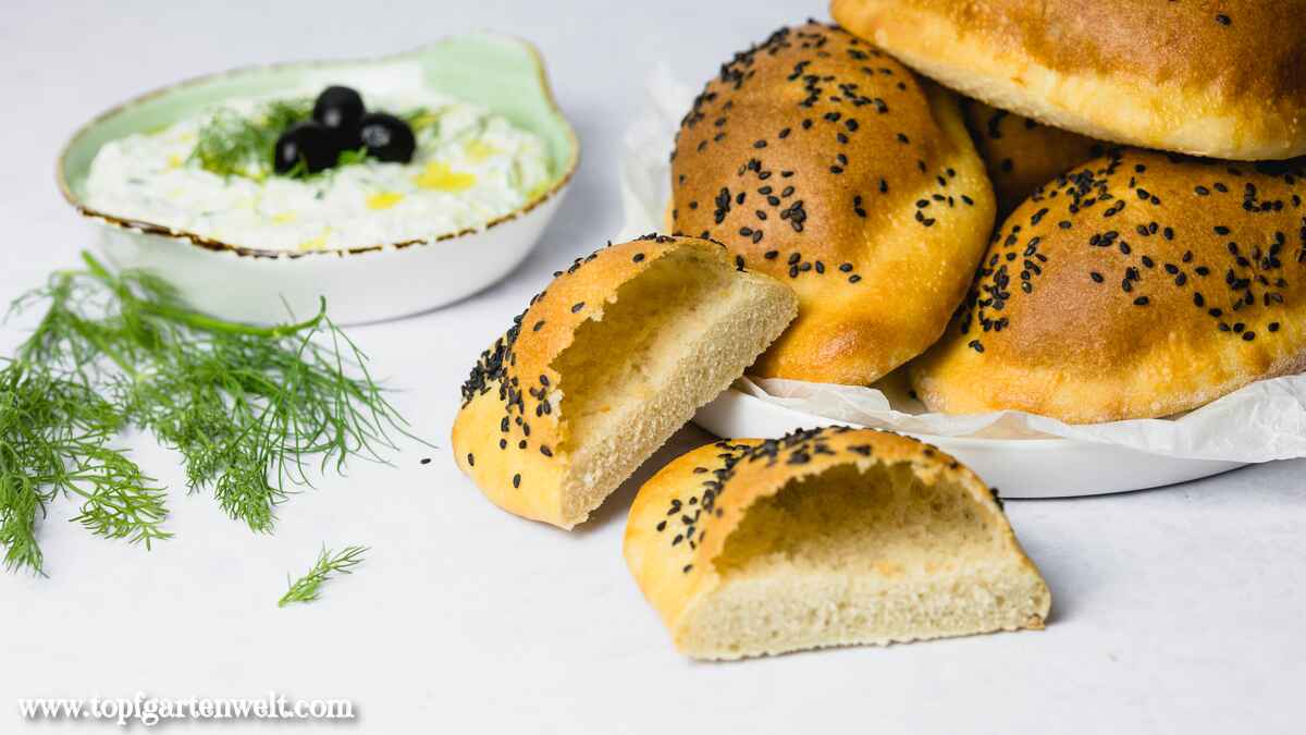 Pita Brot selber machen mit Trockenhefe